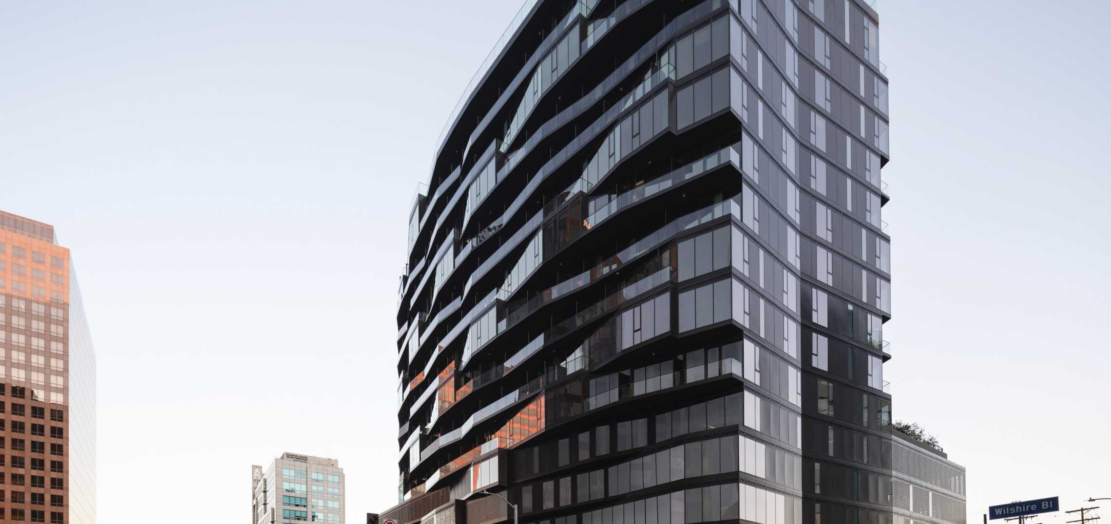 NMS La Jolla apartment tower debuts at 6401 Wilshire Boulevard ...