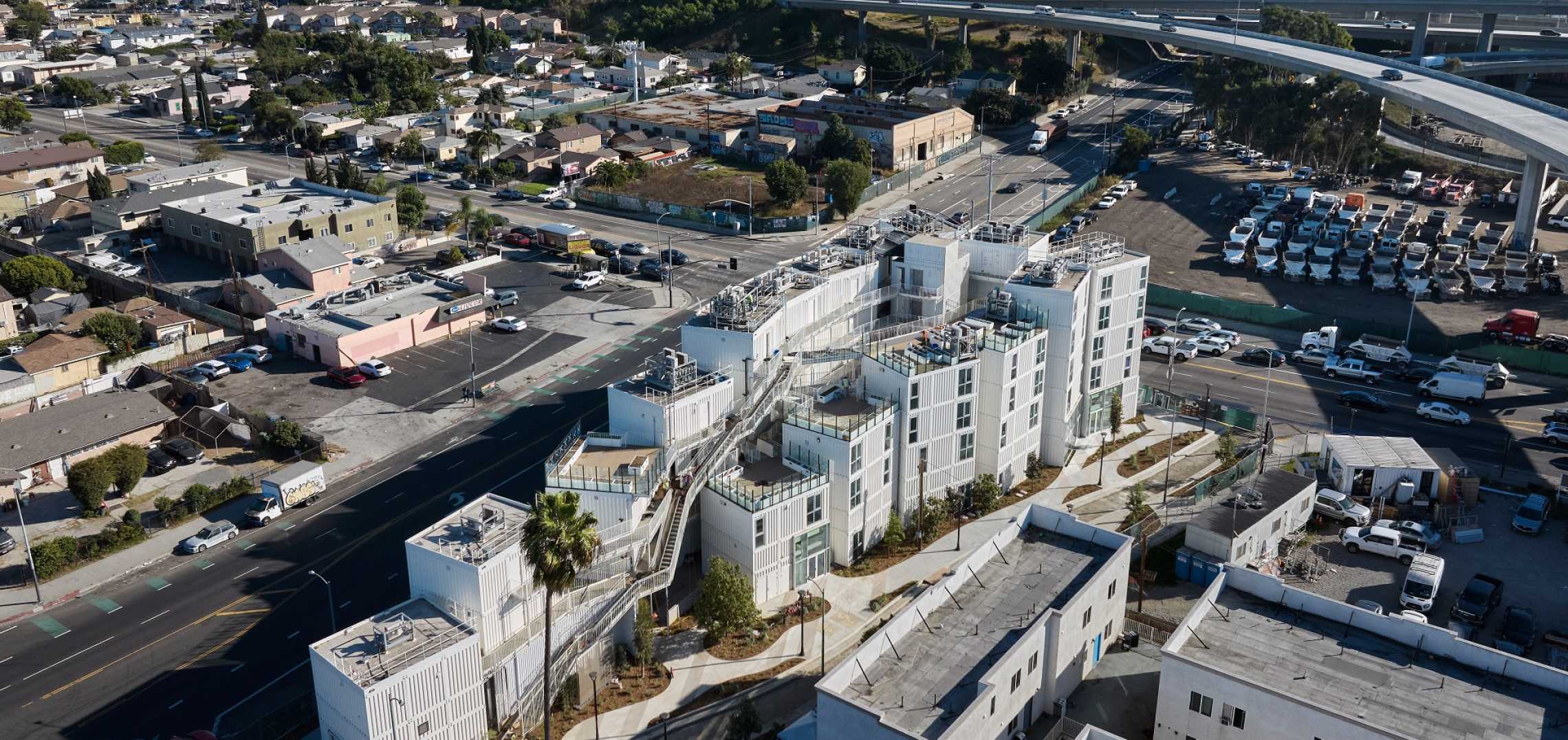 Isla Intersections affordable housing debuts in South Los Angeles ...