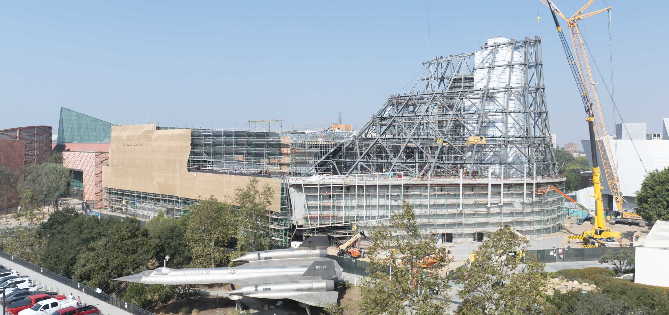 Space Shuttle Endeavor's new home reaches its peak in Exposition Park ...